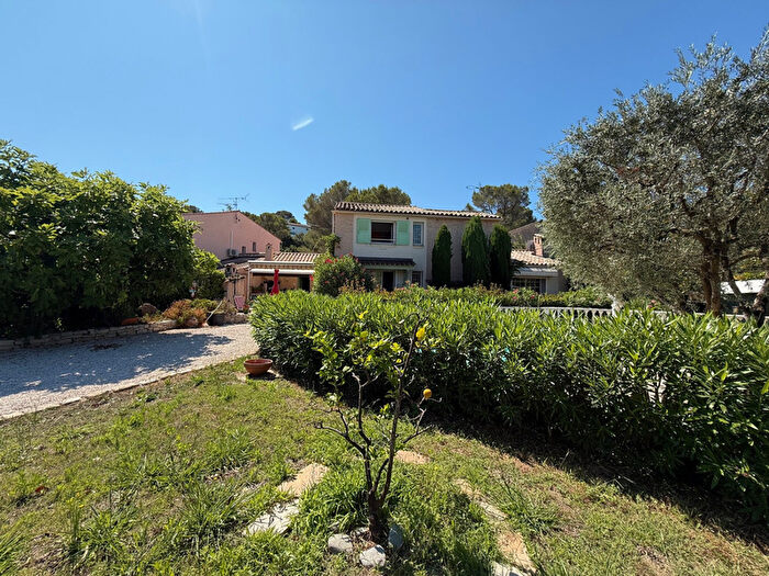 Maison à vendre - Saint-Raphaël, Les Arênes - 5 pièces - 3 chambres