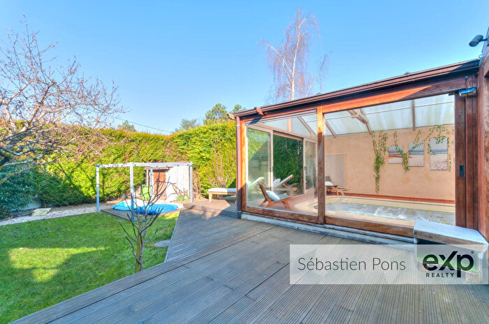 Maison à vendre - Les Clayes-sous-Bois, Ouest - 7 pièces - 4 chambres