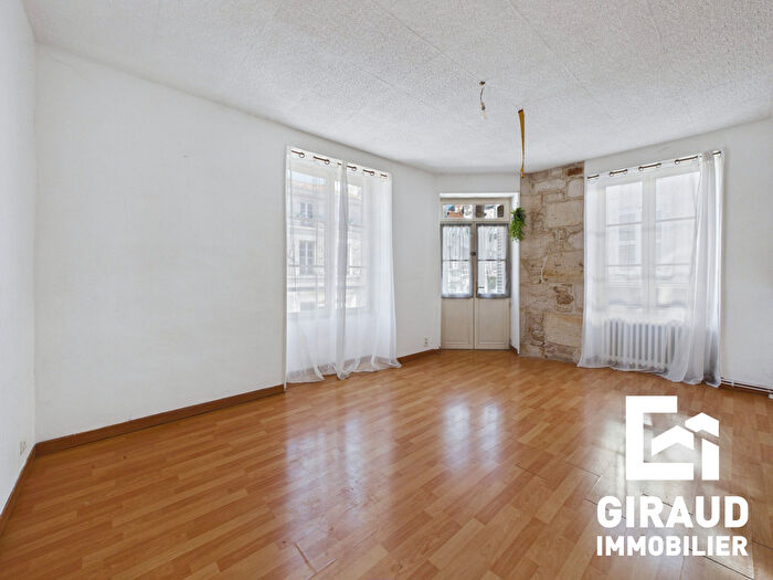 Fontenay-le-Comte, Centre-ville, Les Loges, La Pommeraie, La Sablière : Appartement 3 pièces à vendre