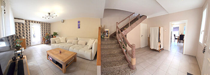 Maison à vendre - Beaumont-de-Lomagne - 5 pièces - 4 chambres