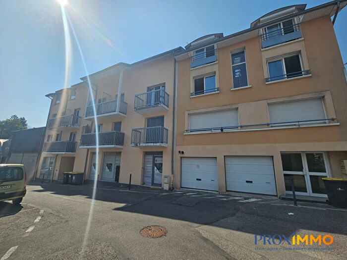 Appartement 2 pièces à Voiron, Centre-ville, Gare, à louer