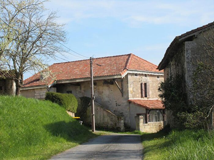 Maison à vendre - Saint-Crépin-de-Richemont - 5 pièces