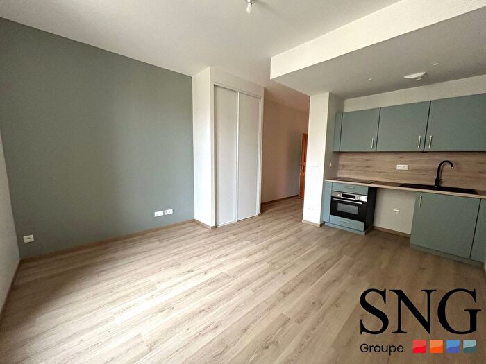 Appartement à louer - Centre Ville, Dole - 1 pièce