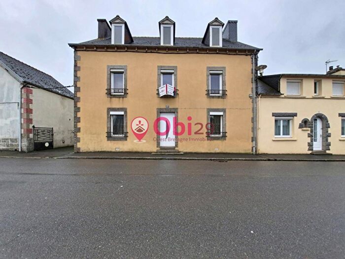Maison à vendre - Plonévez-du-Faou - 7 pièces - 4 chambres