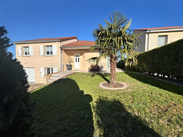 Maison à vendre - Riom, Gare, Dagneaux, Moulin dEau, Planchepaleuil, Le Marais - 6 pièces - 4 chambres