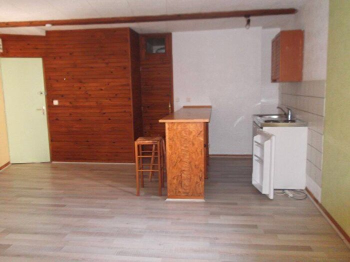 Stade-Bourg, Beaumont - Appartement 1 pièce à louer