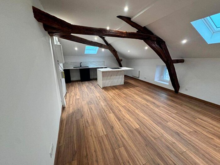 Appartement à louer - Est, Saint-Junien - 1 pièce