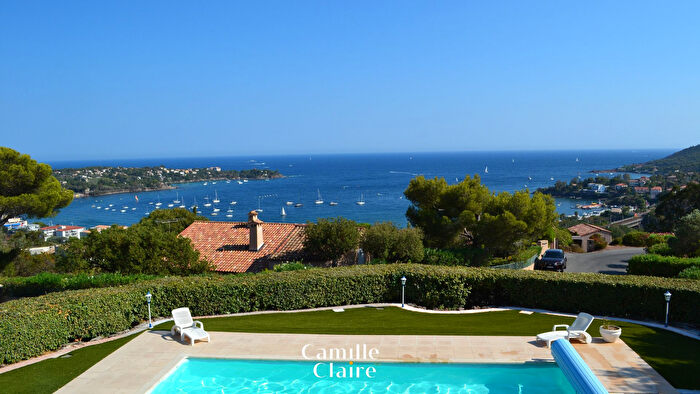 Maison à vendre - Saint-Raphaël, Agay - 10 pièces - 4 chambres