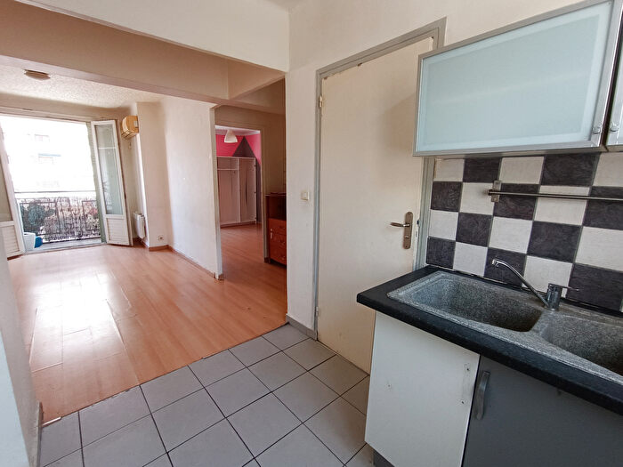 Appartement à vendre - Toulon, Aguillon - 3 pièces - 2 chambres