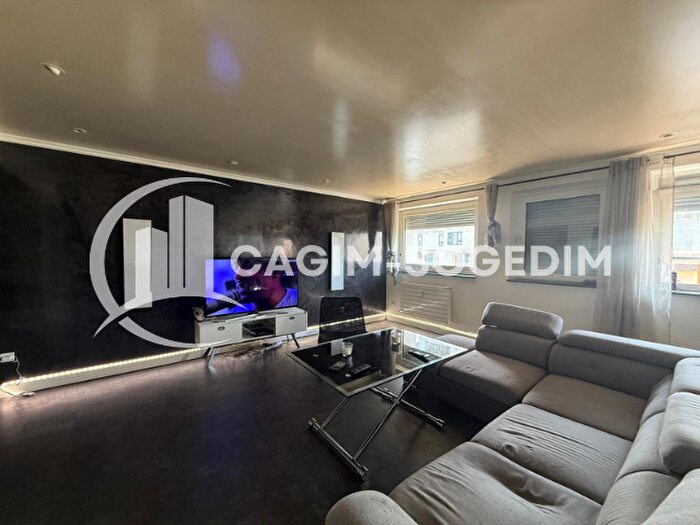 Appartement 3 pièces à vendre - Saint-Louis, Centre-ville