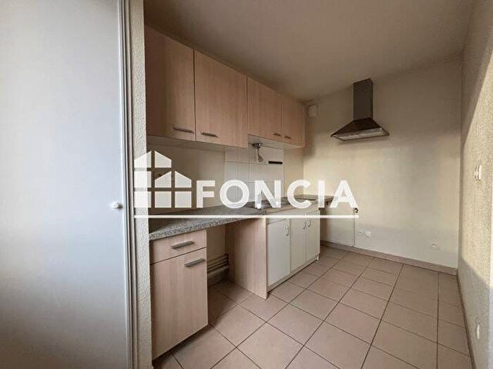 Appartement à louer - Palente, Orchamps, La Combe Saragosse, Besançon - 3 pièces - 2 chambres