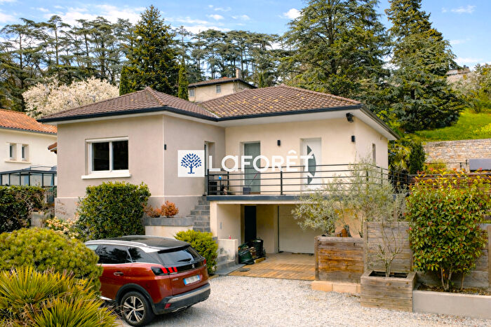 Maison à vendre - Saint-Martin-la-Plaine - 5 pièces - 3 chambres