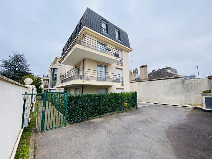 Appartement à vendre - Mantes-la-Jolie, Centre-ville - 2 pièces - 1 chambre