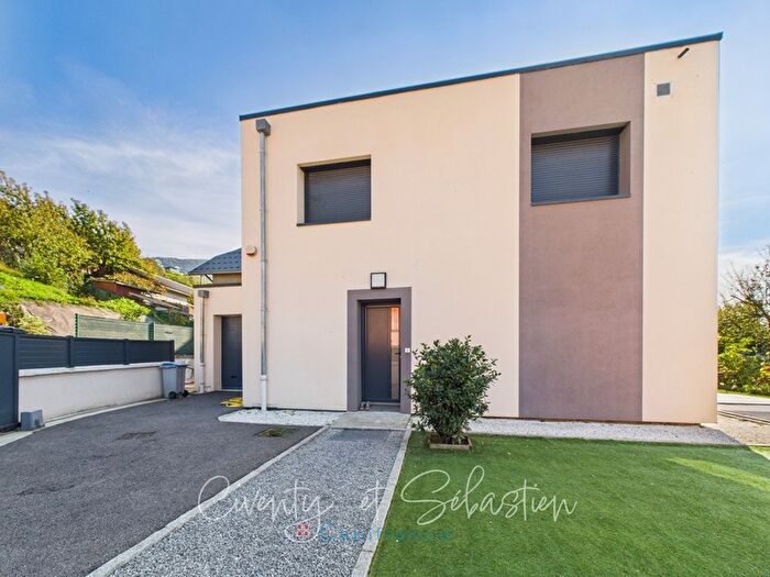 Maison à vendre - Aiton - 4 pièces - 3 chambres