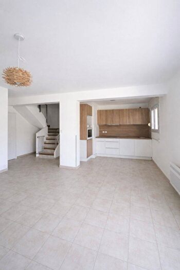 Appartement à louer - Les Cretes, La Ciotat - 4 pièces - 3 chambres