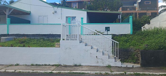 Maison à louer - Petit-Canal - 3 pièces - 2 chambres