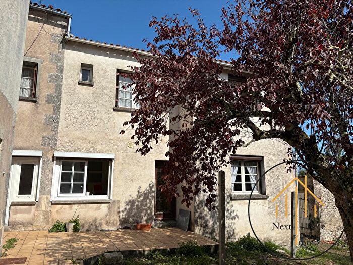 Lignières-Sonneville - Maison 5 pièces à vendre