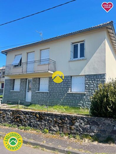 Maison à vendre - Pierrefort - 6 pièces - 4 chambres