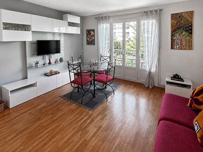 Saint Louis-République, Vincennes - Appartement 1 pièce à louer