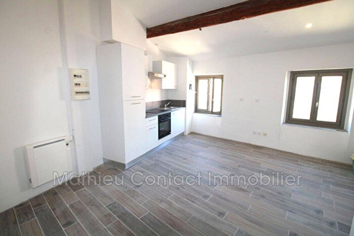 Appartement à louer - Arènes, Nîmes - 1 pièce