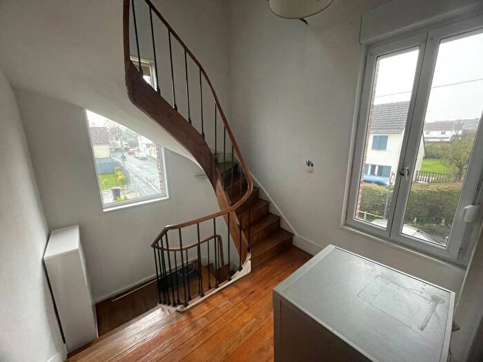 Maison à louer - Centre Ville, Saint-Quentin - 4 pièces - 3 chambres