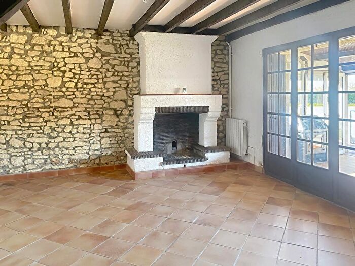 Maison 5 pièces à Saint-Ciers-sur-Gironde, à louer