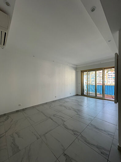 Appartement à louer - Nice, Parc Impérial, Le Piol - 2 pièces - 1 chambre
