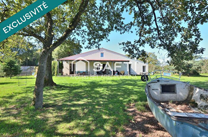 Maison à vendre - Grosbreuil - 6 pièces - 4 chambres