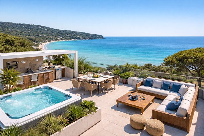 Le Lavandou, Rousset, Four des Maures, Saint-Clair : Maison 4 pièces à vendre