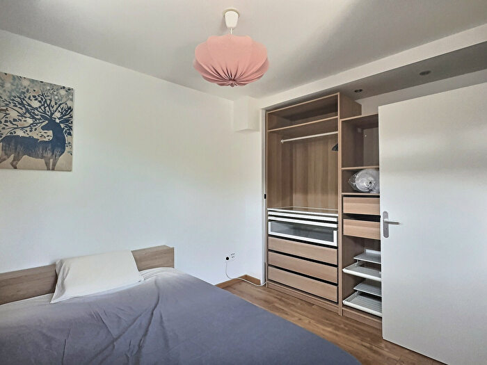 Appartement à louer - Guyancourt, Villaroy - 1 pièce