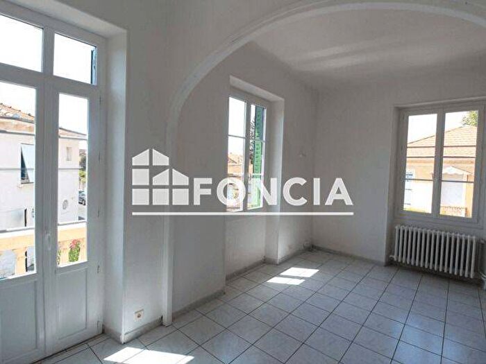 Beausoleil, Nîmes : Maison 6 pièces à louer