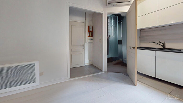 Appartement à vendre - Grenoble, Centre-ville - 2 pièces - 1 chambre