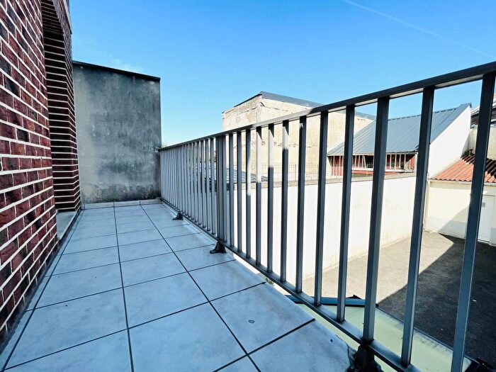 Appartement à louer - Sainte Anne-Faubourg, Amiens - 3 pièces - 2 chambres