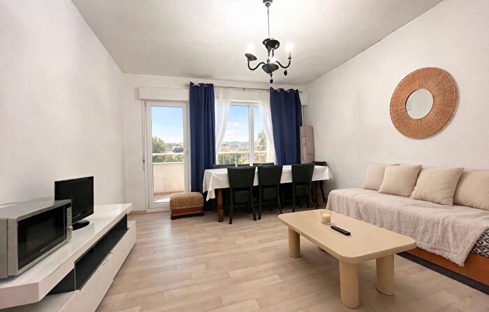 Appartement 3 pièces à vendre à Noyon, Ceinture centre-ville, Beauséjour