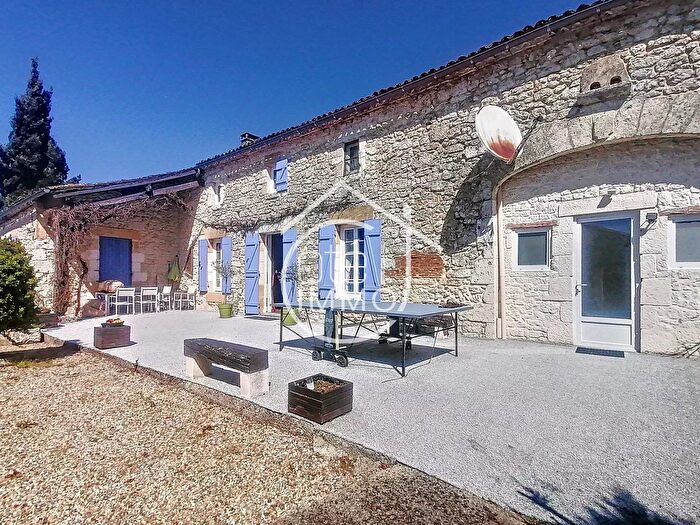 Maison à vendre - Riocaud - 14 pièces - 10 chambres