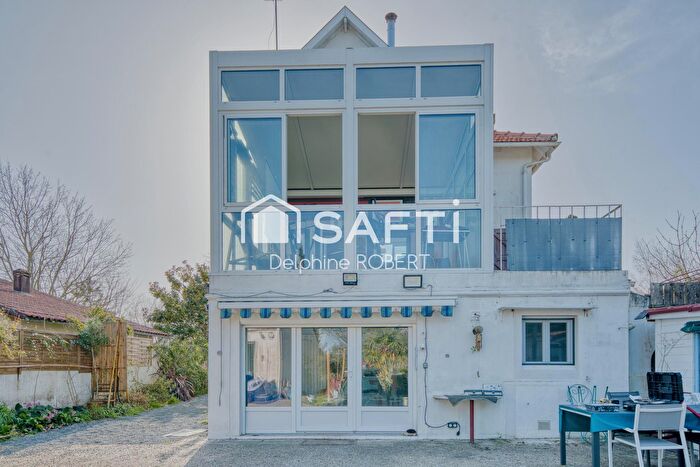 Maison 6 pièces à Saujon, à vendre