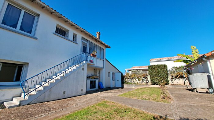 Maison à vendre - Saint-Palais-sur-Mer - 9 pièces - 6 chambres