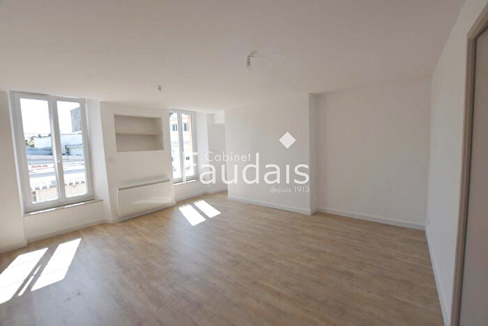 Appartement à louer - Carentan - 2 pièces - 1 chambre