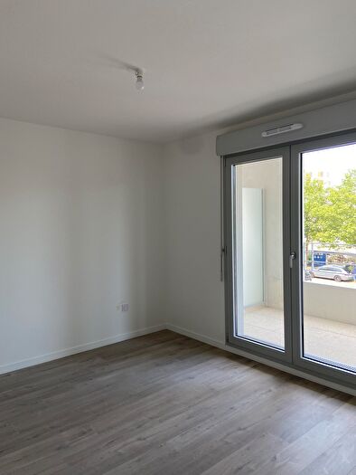 Appartement à louer - Noisy-le-Grand, Ouest - 2 pièces - 1 chambre