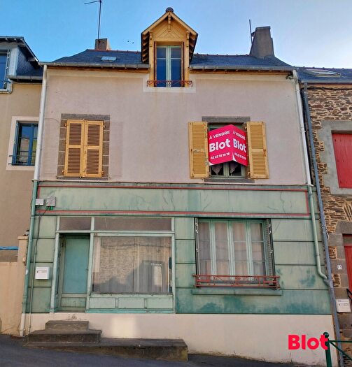 Maison à vendre - Cancale - 6 pièces - 5 chambres