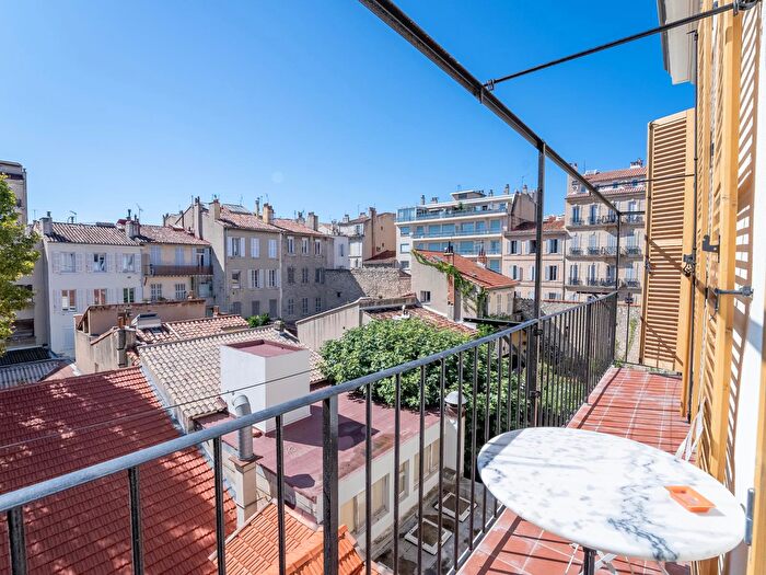 Appartement à vendre - Marseille e , Castellane - 4 pièces - 3 chambres