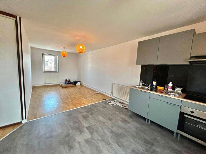 Appartement à louer - Saint Georges, Périgueux - 4 pièces - 3 chambres