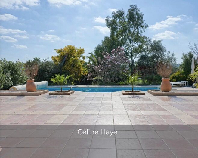 Maison à vendre - Tourrettes - 5 pièces - 3 chambres