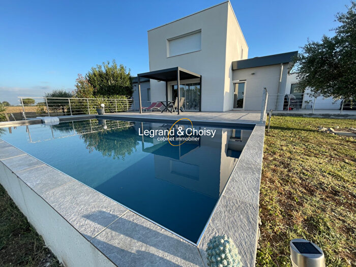 Maison à louer - Hautefage-la-Tour - 6 pièces