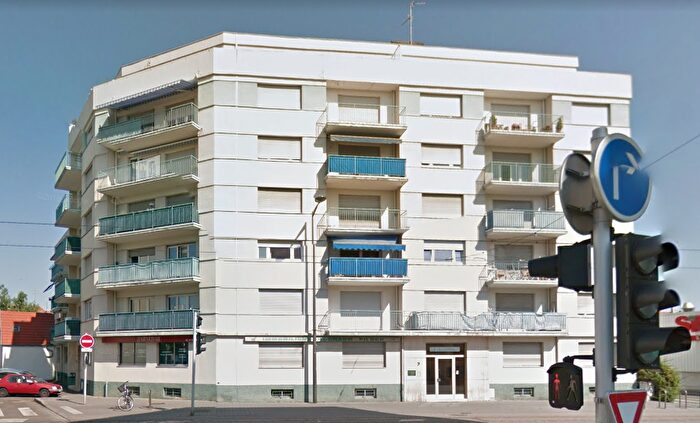 Appartement à louer - Strasbourg, Neudorf, Saint-Urbain, Landsberg - 3 pièces