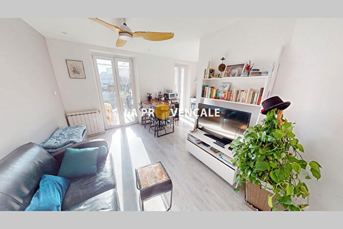 Appartement à vendre - Gardanne, Centre-ville - 3 pièces - 2 chambres