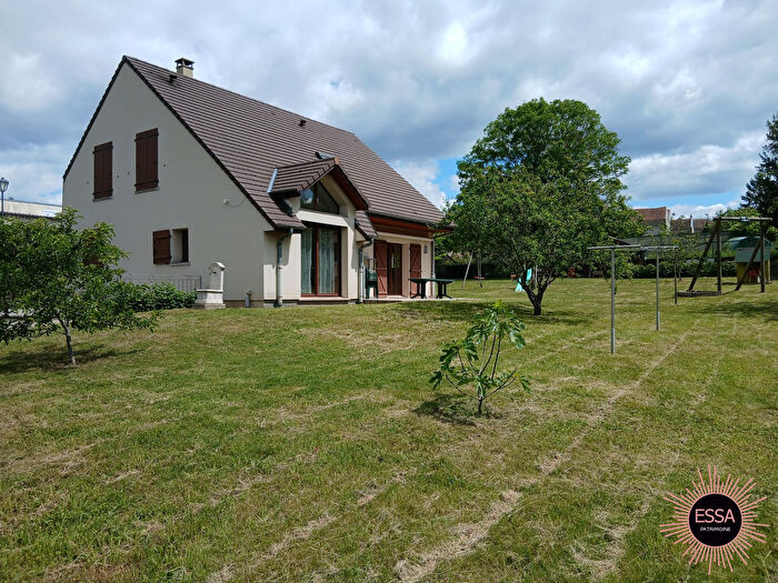 Maison 7 pièces à Breuil-Bois-Robert, à louer