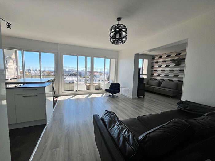 Appartement 4 pièces à vendre à Lyon 8ème, Bachut, Transvaal