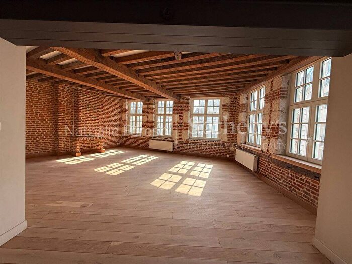 Appartement à louer - Vieux Lille - 3 pièces - 2 chambres