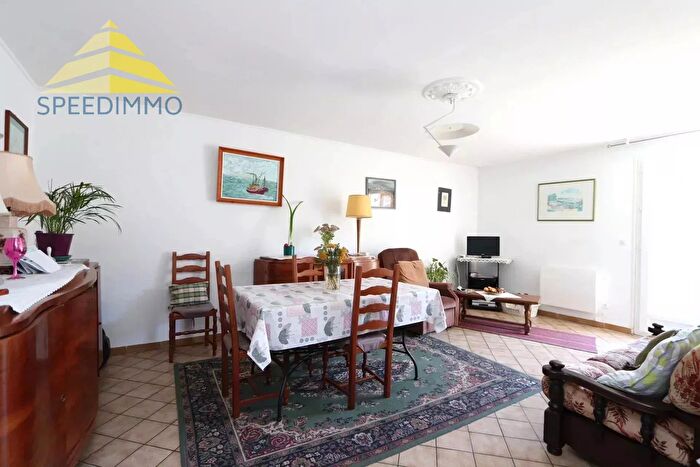 Appartement à vendre - Périgny - 3 pièces - 2 chambres